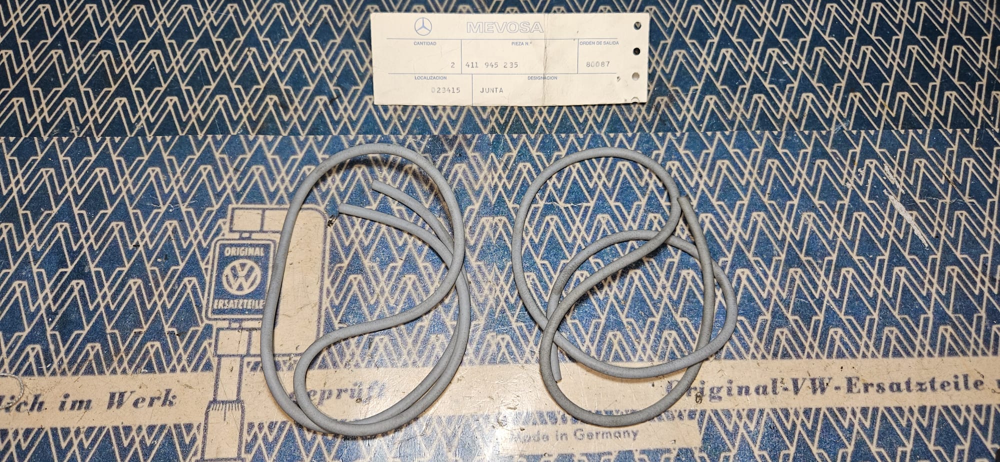 NOS tail light seal (pair) - Clover NOS Parts